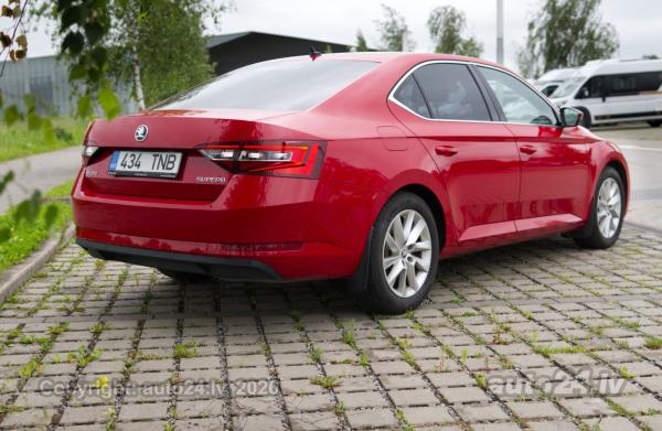Skoda SuperB 2018 Tartu, ar dzinēja tilpumu 1.40 L un nobraukumu 135 tūkst. km par 15599 €, foto 9 vietnē AUTOMOTO.COM.LV