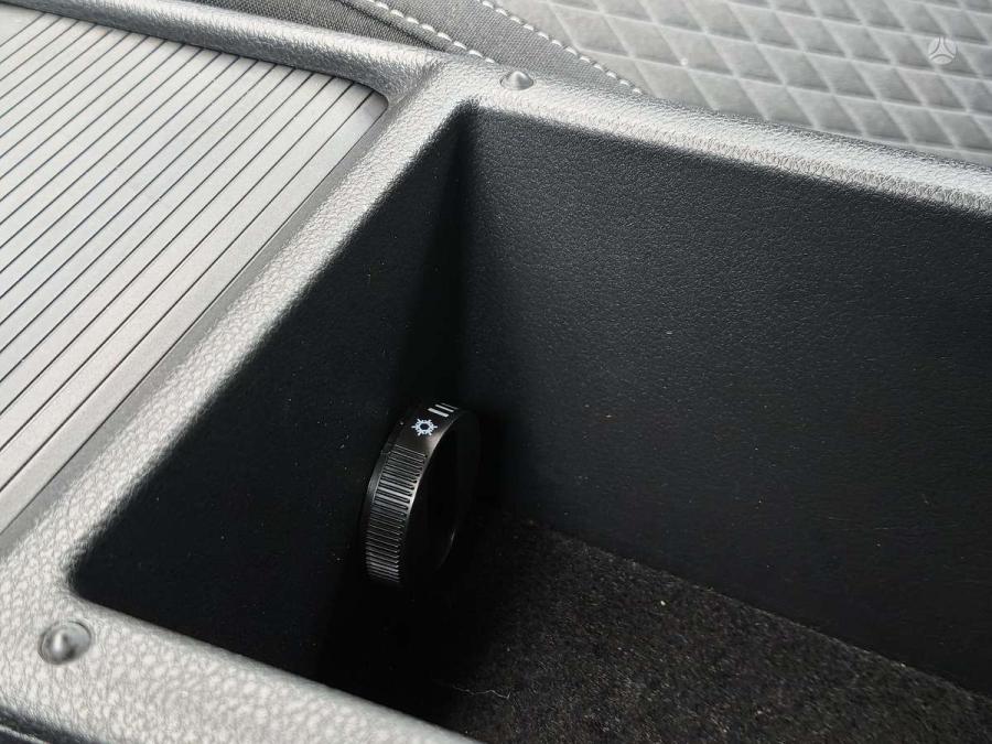 Skoda SuperB 2021 in Kaunas, with an engine capacity of 2.00 L and mileage of 148 thousand km for 19971 €, photo 35 on AUTOMOTO.COM.LV