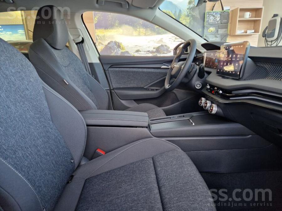 Skoda SuperB 2025 Jelgava, ar dzinēja tilpumu 1.50 L un nobraukumu 10 tūkst. km par 34750 €, foto 12 vietnē AUTOMOTO.COM.LV