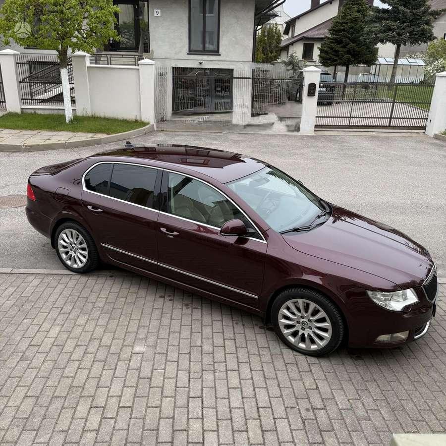 Красный Шкода Суперб 2008 в Клайпеда, объемом двигателя 3.60 л и пробегом 360 тыс. км за 3950 €, фото 8 на AUTOMOTO.COM.LV