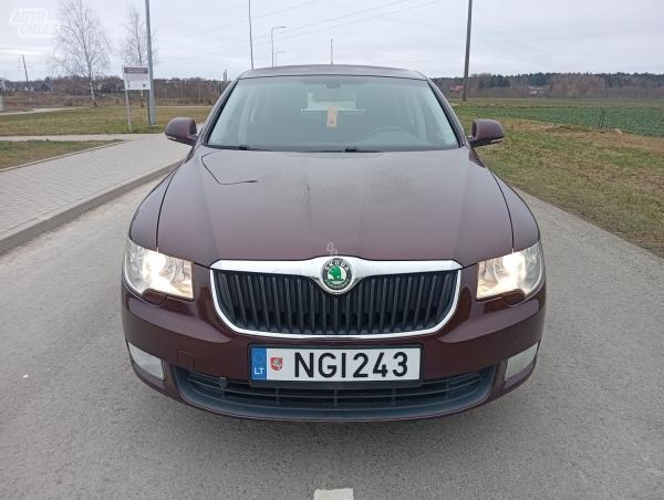 Red Skoda SuperB 2009 in Vilnius, with an engine capacity of 1.90 L and mileage of 388 thousand km for 4100 €, photo 2 on AUTOMOTO.COM.LV