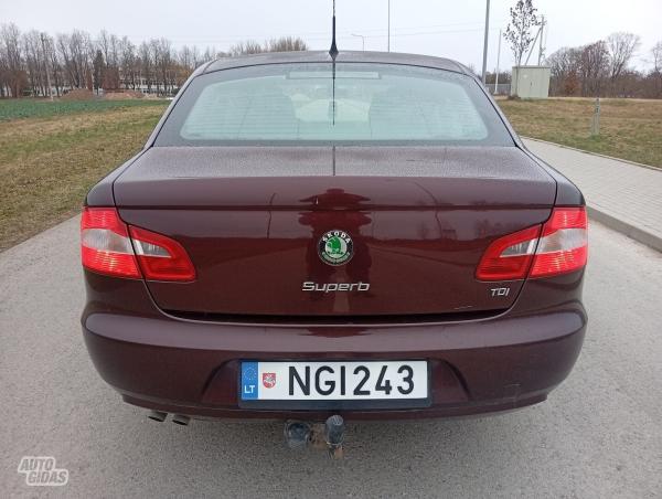 Red Skoda SuperB 2009 in Vilnius, with an engine capacity of 1.90 L and mileage of 388 thousand km for 4100 €, photo 6 on AUTOMOTO.COM.LV