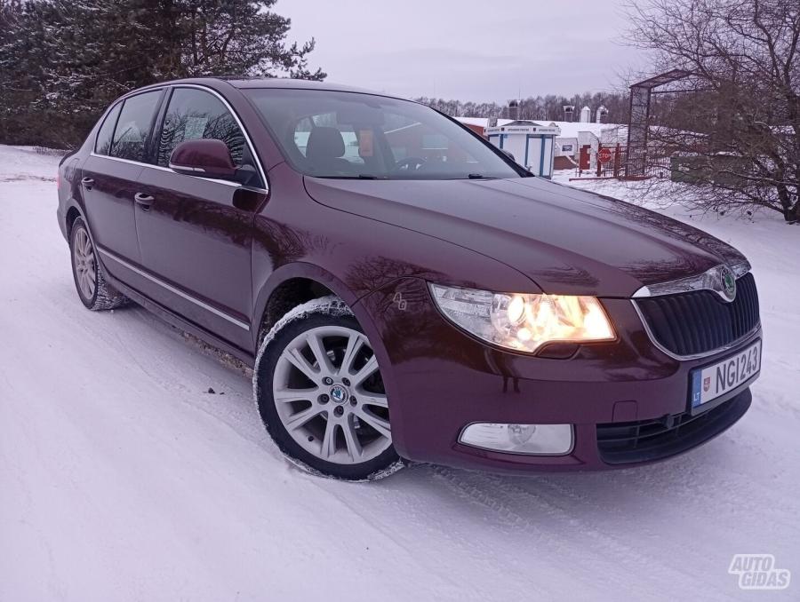Sarkans Skoda SuperB 2009 Viļņa, ar dzinēja tilpumu 1.90 L un nobraukumu 388 tūkst. km par 3950 €, foto 1 vietnē AUTOMOTO.COM.LV