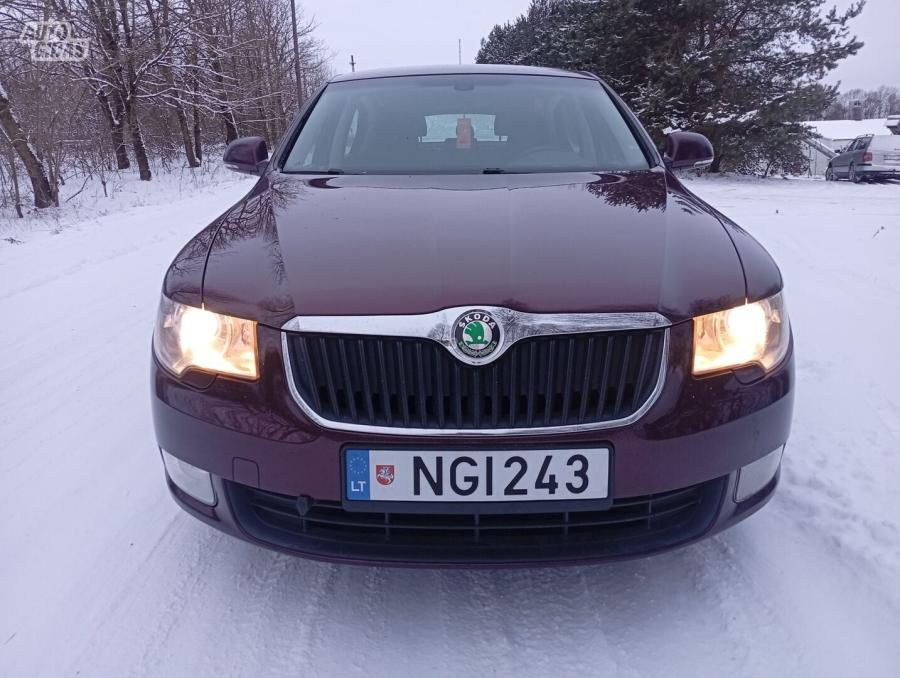 Sarkans Skoda SuperB 2009 Viļņa, ar dzinēja tilpumu 1.90 L un nobraukumu 388 tūkst. km par 3950 €, foto 2 vietnē AUTOMOTO.COM.LV