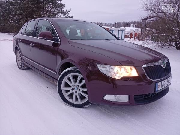 Sarkans Skoda SuperB 2009 Viļņa, ar dzinēja tilpumu 1.90 L un nobraukumu 388 tūkst. km par 3950 €, foto 1 vietnē AUTOMOTO.COM.LV