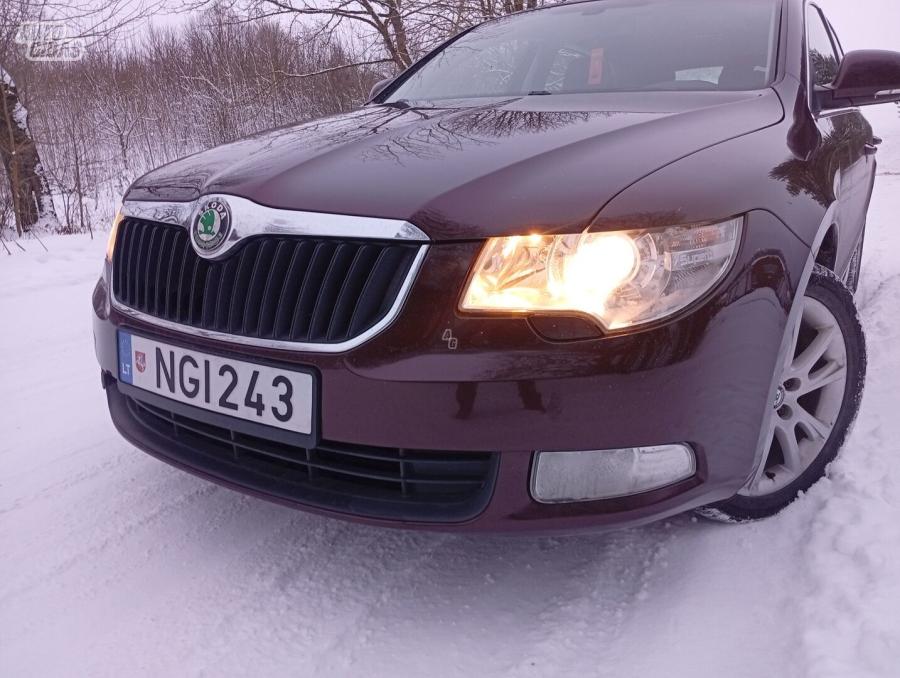 Sarkans Skoda SuperB 2009 Viļņa, ar dzinēja tilpumu 1.90 L un nobraukumu 388 tūkst. km par 3950 €, foto 9 vietnē AUTOMOTO.COM.LV