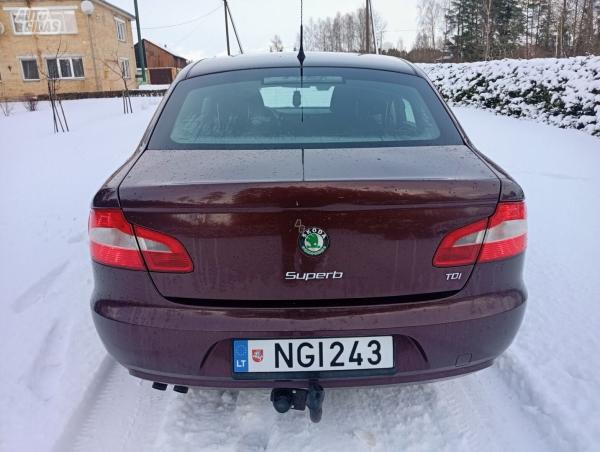 Red Skoda SuperB 2009 in Vilnius, with an engine capacity of 1.90 L and mileage of 389 thousand km for 3950 €, photo 6 on AUTOMOTO.COM.LV
