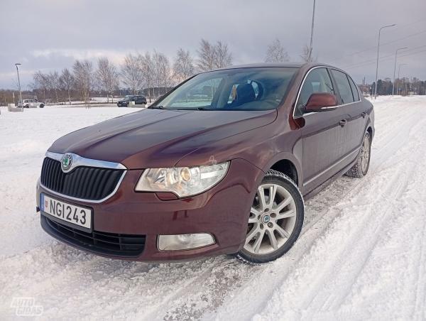 Sarkans Skoda SuperB 2009 Viļņa, ar dzinēja tilpumu 1.90 L un nobraukumu 389 tūkst. km par 3950 €, foto 1 vietnē AUTOMOTO.COM.LV