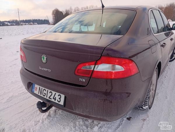 Sarkans Skoda SuperB 2009 Viļņa, ar dzinēja tilpumu 1.90 L un nobraukumu 389 tūkst. km par 3950 €, foto 7 vietnē AUTOMOTO.COM.LV
