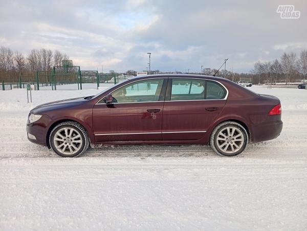 Sarkans Skoda SuperB 2009 Viļņa, ar dzinēja tilpumu 1.90 L un nobraukumu 389 tūkst. km par 3950 €, foto 10 vietnē AUTOMOTO.COM.LV
