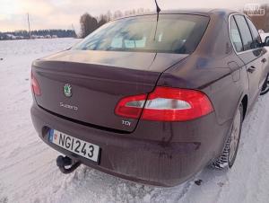 Sarkans Skoda SuperB 2009 Viļņa, ar dzinēja tilpumu 1.90 L un nobraukumu 388 tūkst. km par 3950 €, foto 10 vietnē AUTOMOTO.COM.LV