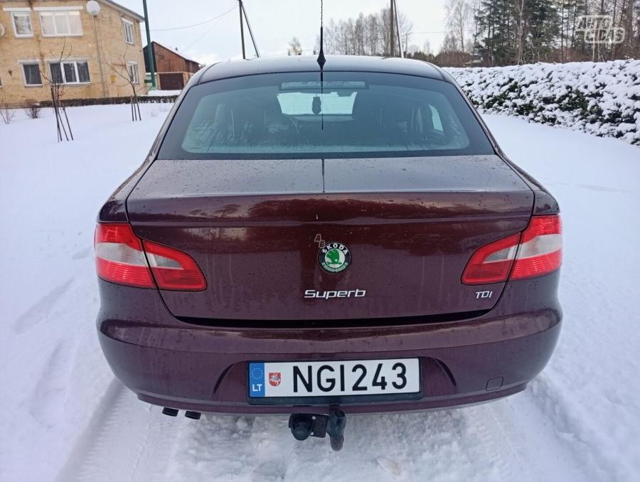 Sarkans Skoda SuperB 2009 Viļņa, ar dzinēja tilpumu 1.90 L un nobraukumu 388 tūkst. km par 3950 €, foto 6 vietnē AUTOMOTO.COM.LV