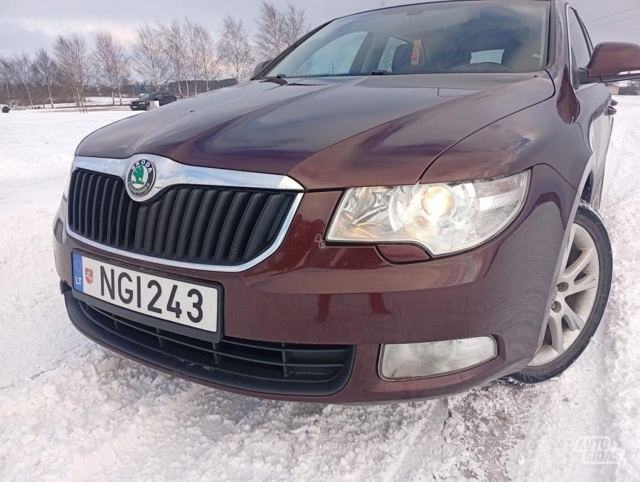 Sarkans Skoda SuperB 2009 Viļņa, ar dzinēja tilpumu 1.90 L un nobraukumu 388 tūkst. km par 3950 €, foto 11 vietnē AUTOMOTO.COM.LV