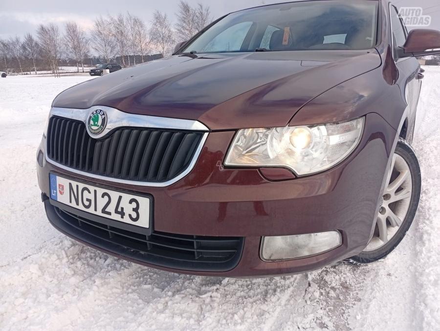 Sarkans Skoda SuperB 2009 Viļņa, ar dzinēja tilpumu 1.90 L un nobraukumu 389 tūkst. km par 3950 €, foto 9 vietnē AUTOMOTO.COM.LV
