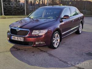 Red Skoda SuperB 2010 in Riga, with an engine capacity of 1.80 L and mileage of 277 thousand km for 3890 €, photo  on AUTOMOTO.COM.LV