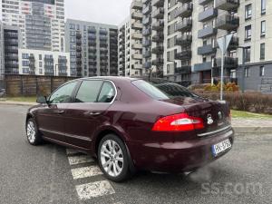 Sarkans Skoda SuperB 2010 Rīga, ar dzinēja tilpumu 1.80 L un nobraukumu 280 tūkst. km par 2590 €, foto 3 vietnē AUTOMOTO.COM.LV