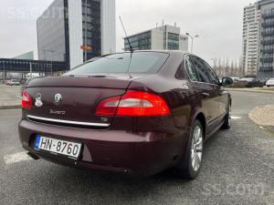 Sarkans Skoda SuperB 2010 Rīga, ar dzinēja tilpumu 1.80 L un nobraukumu 280 tūkst. km par 2590 €, foto 4 vietnē AUTOMOTO.COM.LV