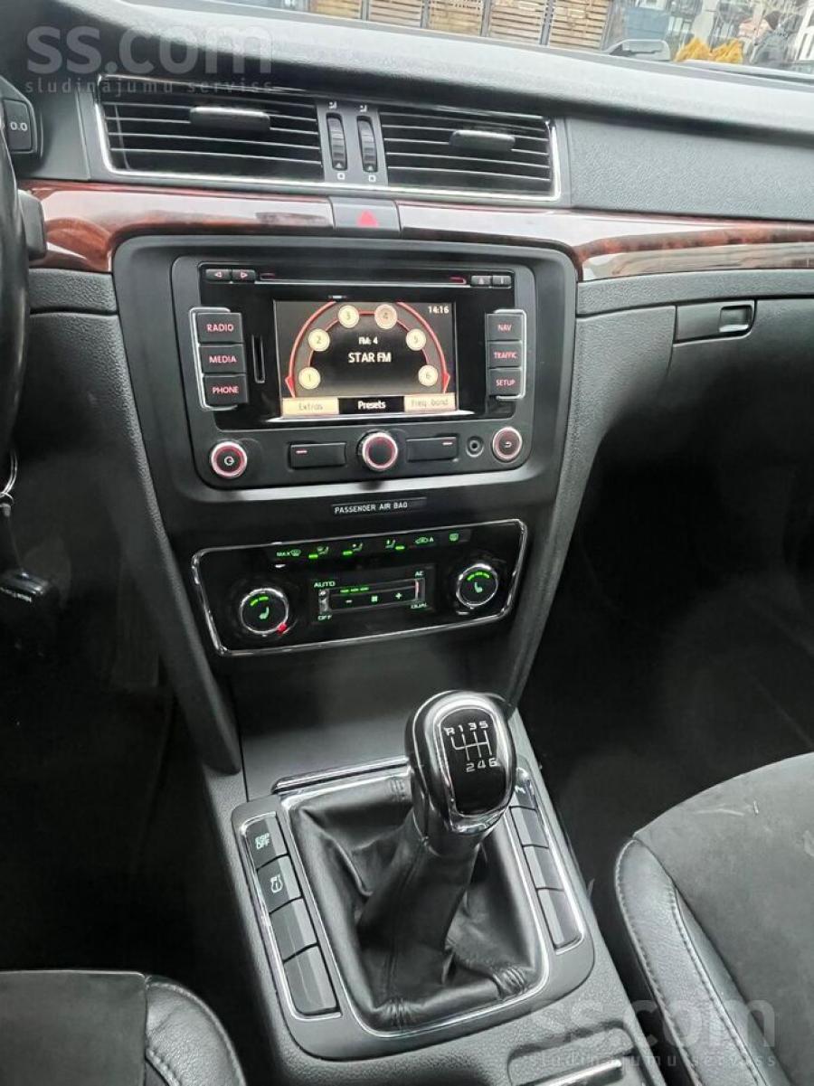 Sarkans Skoda SuperB 2010 Rīga, ar dzinēja tilpumu 1.80 L un nobraukumu 280 tūkst. km par 2590 €, foto 10 vietnē AUTOMOTO.COM.LV