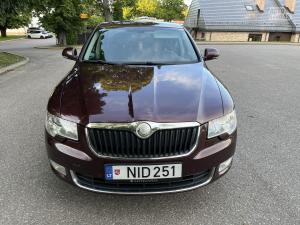 Red Skoda SuperB 2010 in Vilnius, with an engine capacity of 1.80 L and mileage of 290 thousand km for 2800 €, photo  on AUTOMOTO.COM.LV