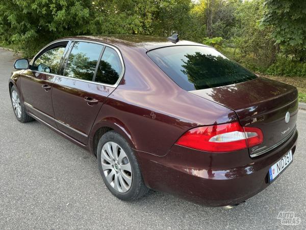 Sarkans Skoda SuperB 2010 Viļņa, ar dzinēja tilpumu 1.80 L un nobraukumu 290 tūkst. km par 2800 €, foto 5 vietnē AUTOMOTO.COM.LV
