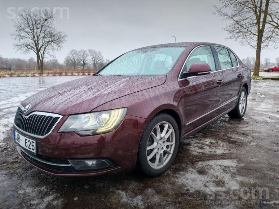 Red Skoda SuperB 2014 in Jelgava, with an engine capacity of 2.00 L and mileage of 292 thousand km for 6000 €, photo 1 on AUTOMOTO.COM.LV
