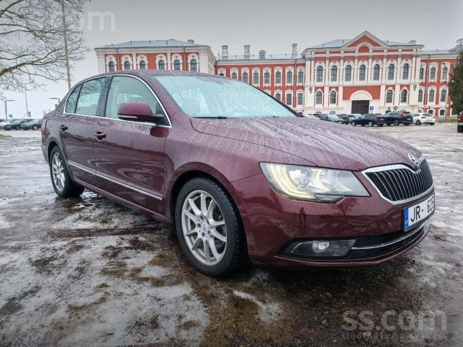 Red Skoda SuperB 2014 in Jelgava, with an engine capacity of 2.00 L and mileage of 292 thousand km for 6000 €, photo 3 on AUTOMOTO.COM.LV