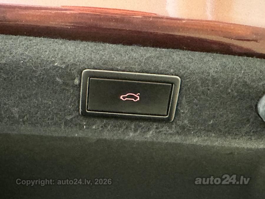 Red Skoda SuperB 2015 in Tallinn, with an engine capacity of 1.40 L and mileage of 138 thousand km for 12900 €, photo 4 on AUTOMOTO.COM.LV
