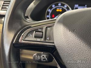 Red Skoda SuperB 2015 in Tallinn, with an engine capacity of 1.40 L and mileage of 138 thousand km for 12900 €, photo 15 on AUTOMOTO.COM.LV