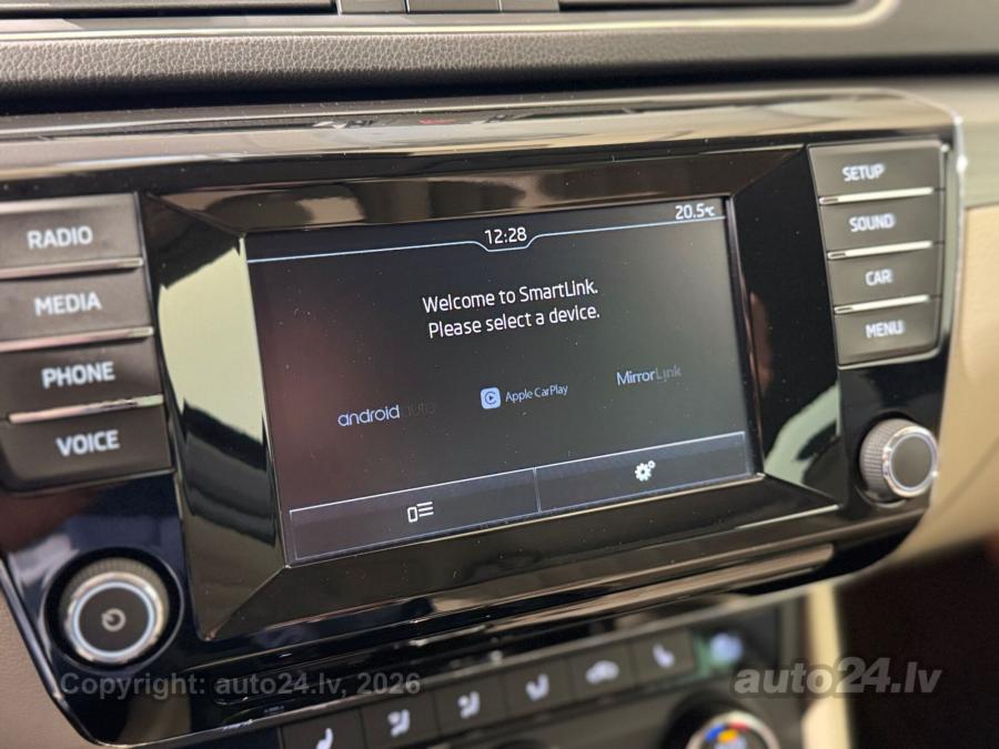 Red Skoda SuperB 2015 in Tallinn, with an engine capacity of 1.40 L and mileage of 138 thousand km for 12900 €, photo 18 on AUTOMOTO.COM.LV