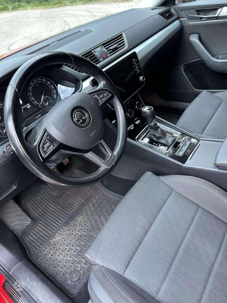 Red Skoda SuperB 2018 in Kaunas, with an engine capacity of 2.00 L and mileage of 181 thousand km for 14800 €, photo 11 on AUTOMOTO.COM.LV