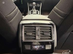 Red Skoda SuperB 2018 in Vilnius, with an engine capacity of 1.97 L and mileage of 189 thousand km for 12900 €, photo 15 on AUTOMOTO.COM.LV