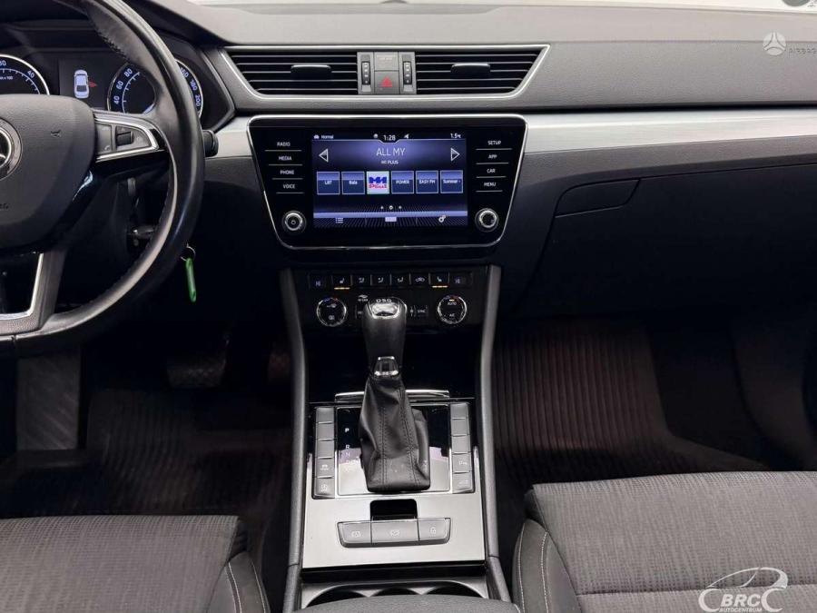 Red Skoda SuperB 2018 in Vilnius, with an engine capacity of 1.97 L and mileage of 189 thousand km for 12900 €, photo 17 on AUTOMOTO.COM.LV