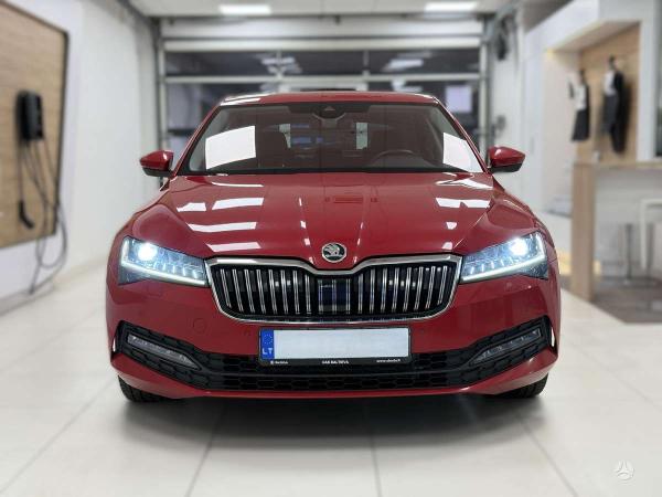 Red Skoda SuperB 2020 in Kaunas, with an engine capacity of 1.97 L and mileage of 246 thousand km for 14600 €, photo 2 on AUTOMOTO.COM.LV
