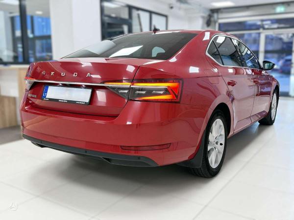 Red Skoda SuperB 2020 in Kaunas, with an engine capacity of 1.97 L and mileage of 246 thousand km for 14600 €, photo 4 on AUTOMOTO.COM.LV