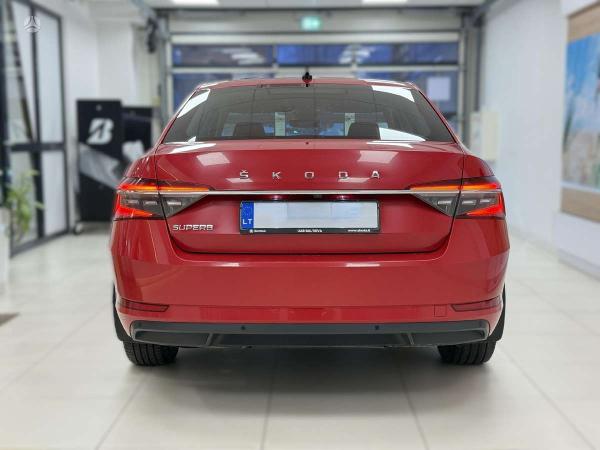 Red Skoda SuperB 2020 in Kaunas, with an engine capacity of 1.97 L and mileage of 246 thousand km for 14600 €, photo 6 on AUTOMOTO.COM.LV