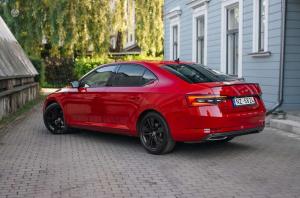 Sarkans Skoda SuperB 2020 Rīga, ar dzinēja tilpumu 1.97 L un nobraukumu 187 tūkst. km par 19000 €, foto 3 vietnē AUTOMOTO.COM.LV