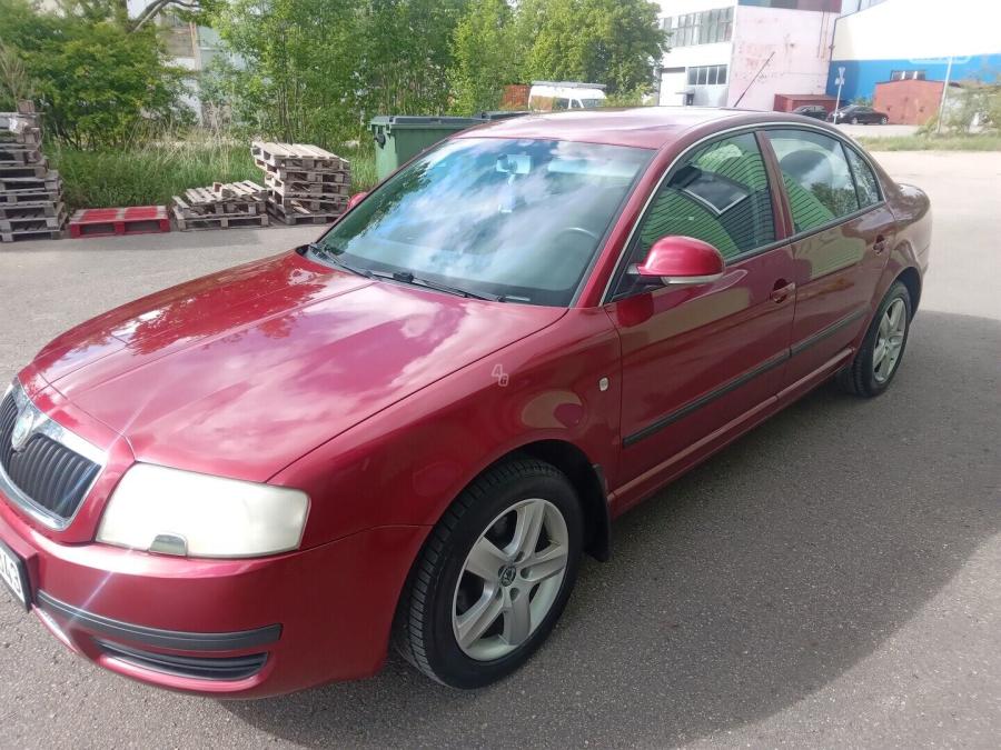 Red Skoda SuperB 2007 in Siauliai, with an engine capacity of 2.00 L and mileage of 290 thousand km for 2250 €, photo 4 on AUTOMOTO.COM.LV