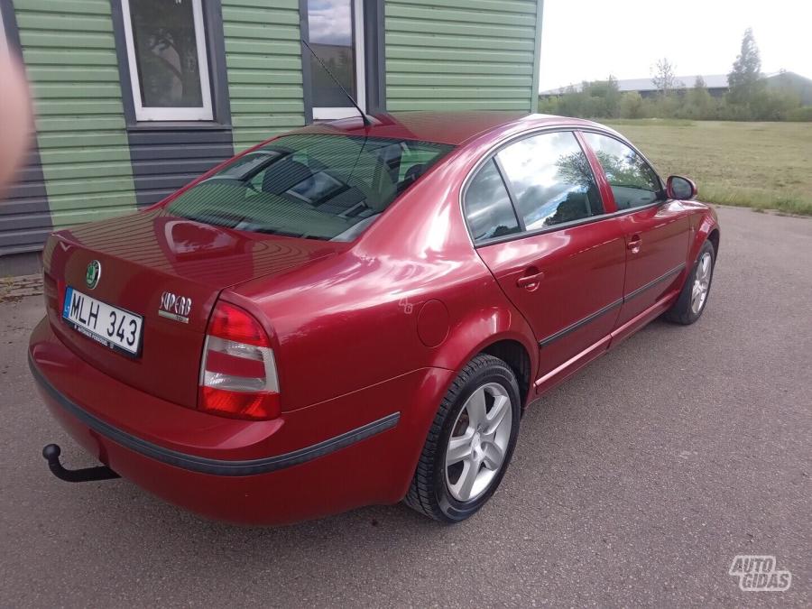Red Skoda SuperB 2007 in Siauliai, with an engine capacity of 2.00 L and mileage of 290 thousand km for 2250 €, photo 6 on AUTOMOTO.COM.LV