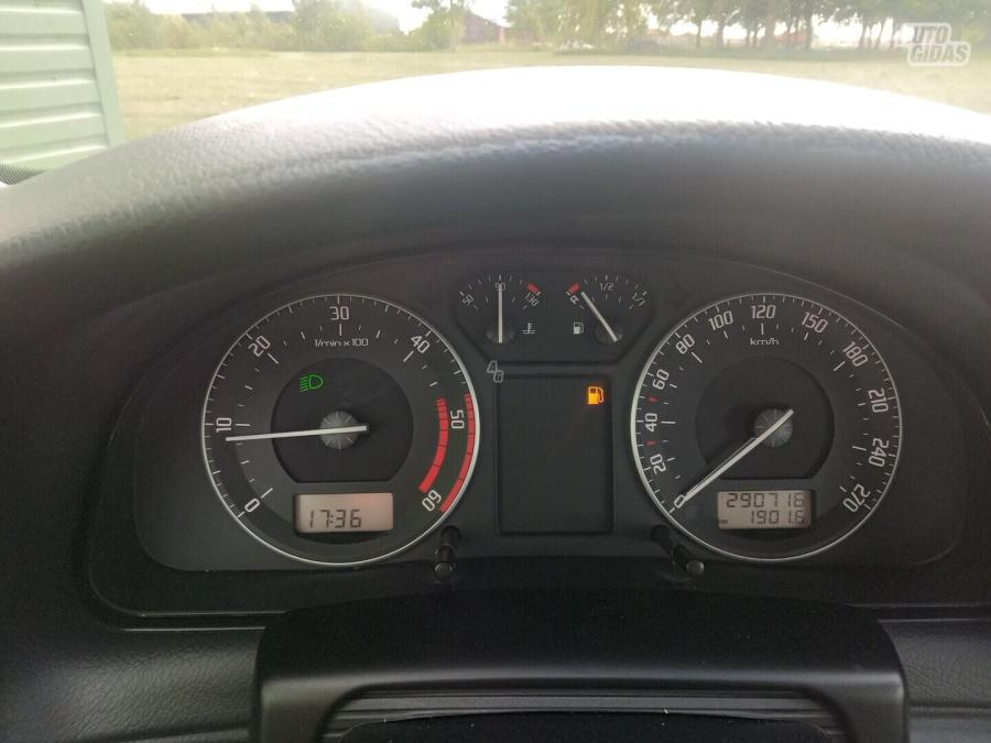 Red Skoda SuperB 2007 in Siauliai, with an engine capacity of 2.00 L and mileage of 290 thousand km for 2250 €, photo 14 on AUTOMOTO.COM.LV