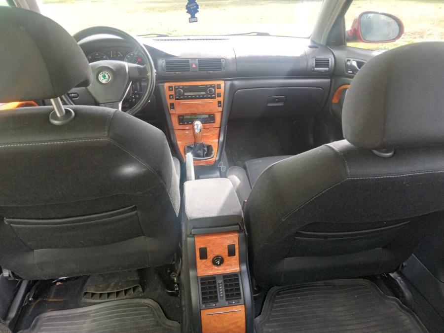 Red Skoda SuperB 2007 in Siauliai, with an engine capacity of 2.00 L and mileage of 290 thousand km for 2250 €, photo 17 on AUTOMOTO.COM.LV