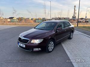 Sarkans Skoda SuperB 2008 Tartu, ar dzinēja tilpumu 2.00 L un nobraukumu 349 tūkst. km par 3700 €, foto  vietnē AUTOMOTO.COM.LV