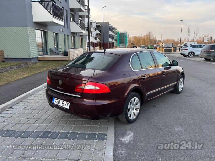 Red Skoda SuperB 2008 in Tartu, with an engine capacity of 2.00 L and mileage of 349 thousand km for 3700 €, photo 7 on AUTOMOTO.COM.LV