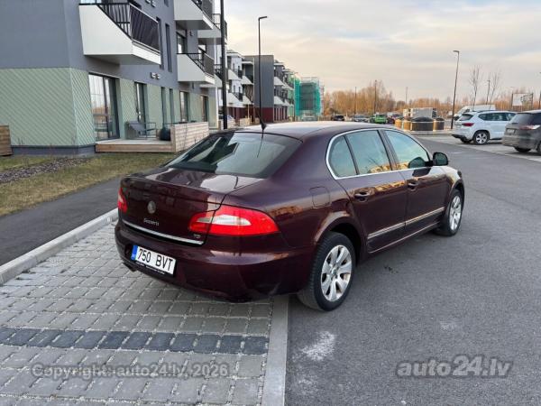 Red Skoda SuperB 2008 in Tartu, with an engine capacity of 2.00 L and mileage of 349 thousand km for 3700 €, photo 7 on AUTOMOTO.COM.LV