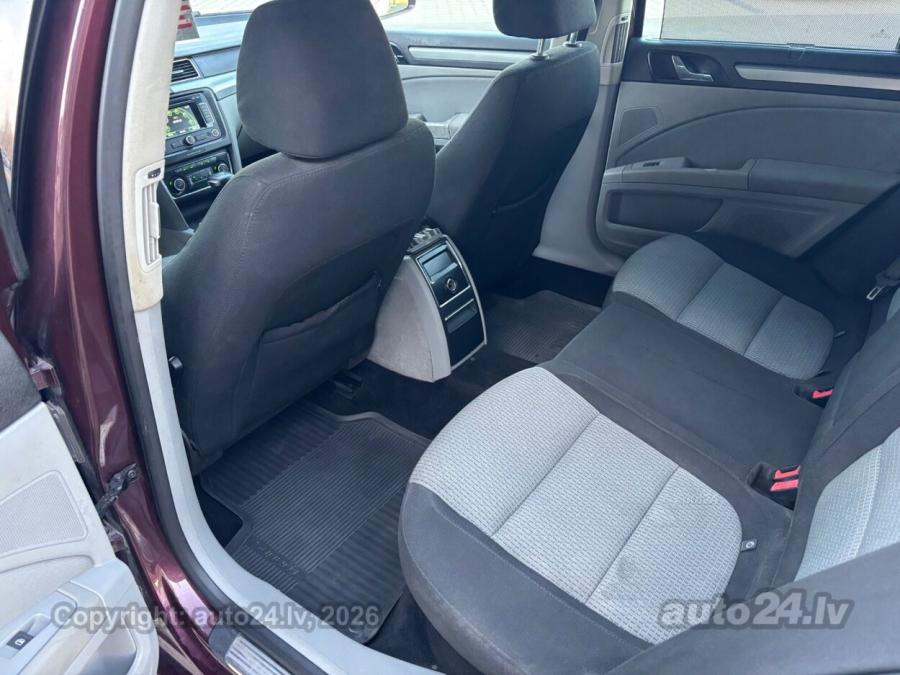 Sarkans Skoda SuperB 2008 Tartu, ar dzinēja tilpumu 2.00 L un nobraukumu 349 tūkst. km par 3700 €, foto 12 vietnē AUTOMOTO.COM.LV