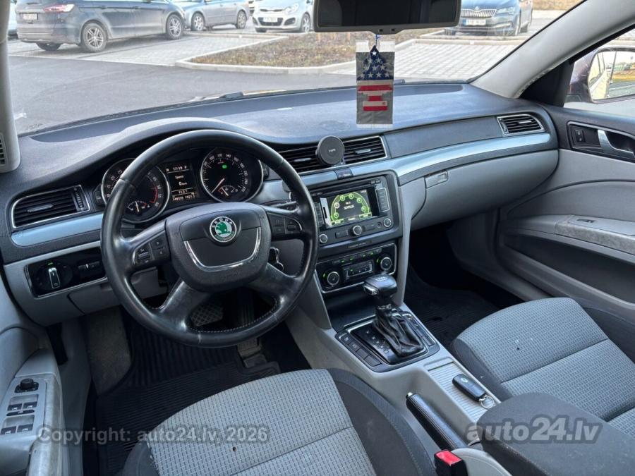 Sarkans Skoda SuperB 2008 Tartu, ar dzinēja tilpumu 2.00 L un nobraukumu 349 tūkst. km par 3700 €, foto 15 vietnē AUTOMOTO.COM.LV