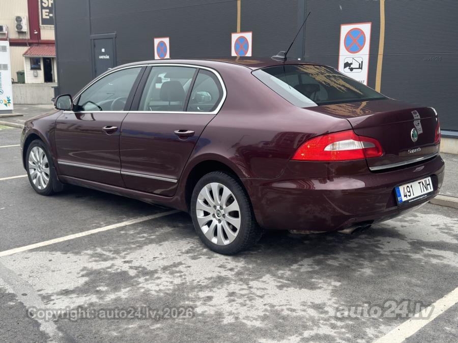Sarkans Skoda SuperB 2008 Tallina, ar dzinēja tilpumu 2.00 L un nobraukumu 335 tūkst. km par 2600 €, foto 4 vietnē AUTOMOTO.COM.LV