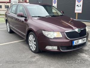 Sarkans Skoda SuperB 2008 Tallina, ar dzinēja tilpumu 2.00 L un nobraukumu 335 tūkst. km par 2600 €, foto 5 vietnē AUTOMOTO.COM.LV