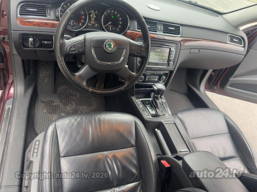Sarkans Skoda SuperB 2008 Tallina, ar dzinēja tilpumu 2.00 L un nobraukumu 335 tūkst. km par 2600 €, foto 10 vietnē AUTOMOTO.COM.LV