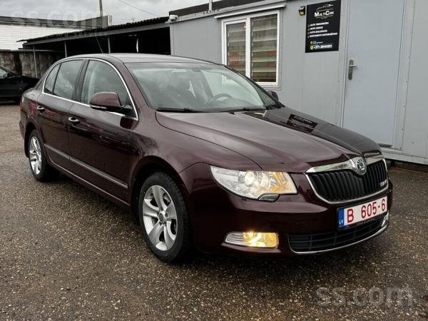 Красный Шкода Суперб 2008 в Даугавпилс, объемом двигателя 2.00 л и пробегом 0 тыс. км за 3450 €, фото 1 на AUTOMOTO.COM.LV