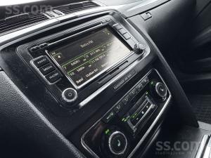 Sarkans Skoda SuperB 2008 Daugavpils, ar dzinēja tilpumu 2.00 L un nobraukumu 0 tūkst. km par 3450 €, foto 21 vietnē AUTOMOTO.COM.LV